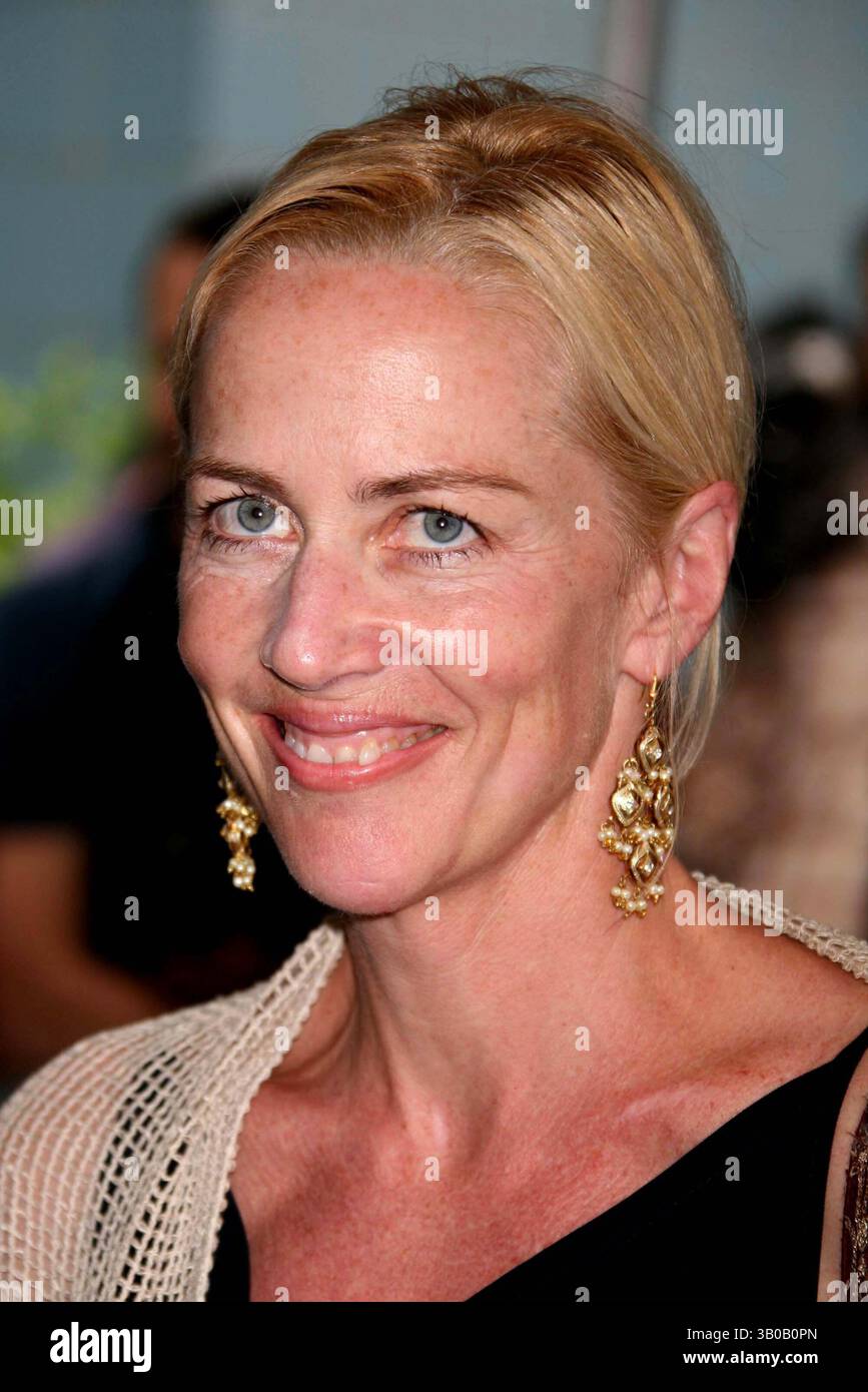 June 11, 2007 - New York, New York, U.S. - SUSAN MINOT ARRIVING AT THE ...