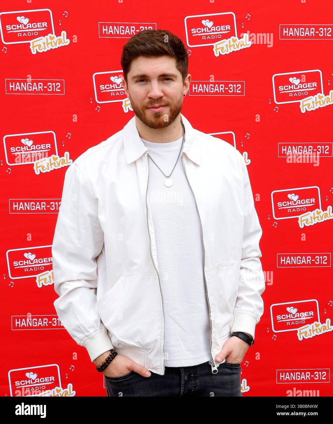 Schlagersaenger Joey Heindle bei der PK zum Schlager Radio-Festival ...