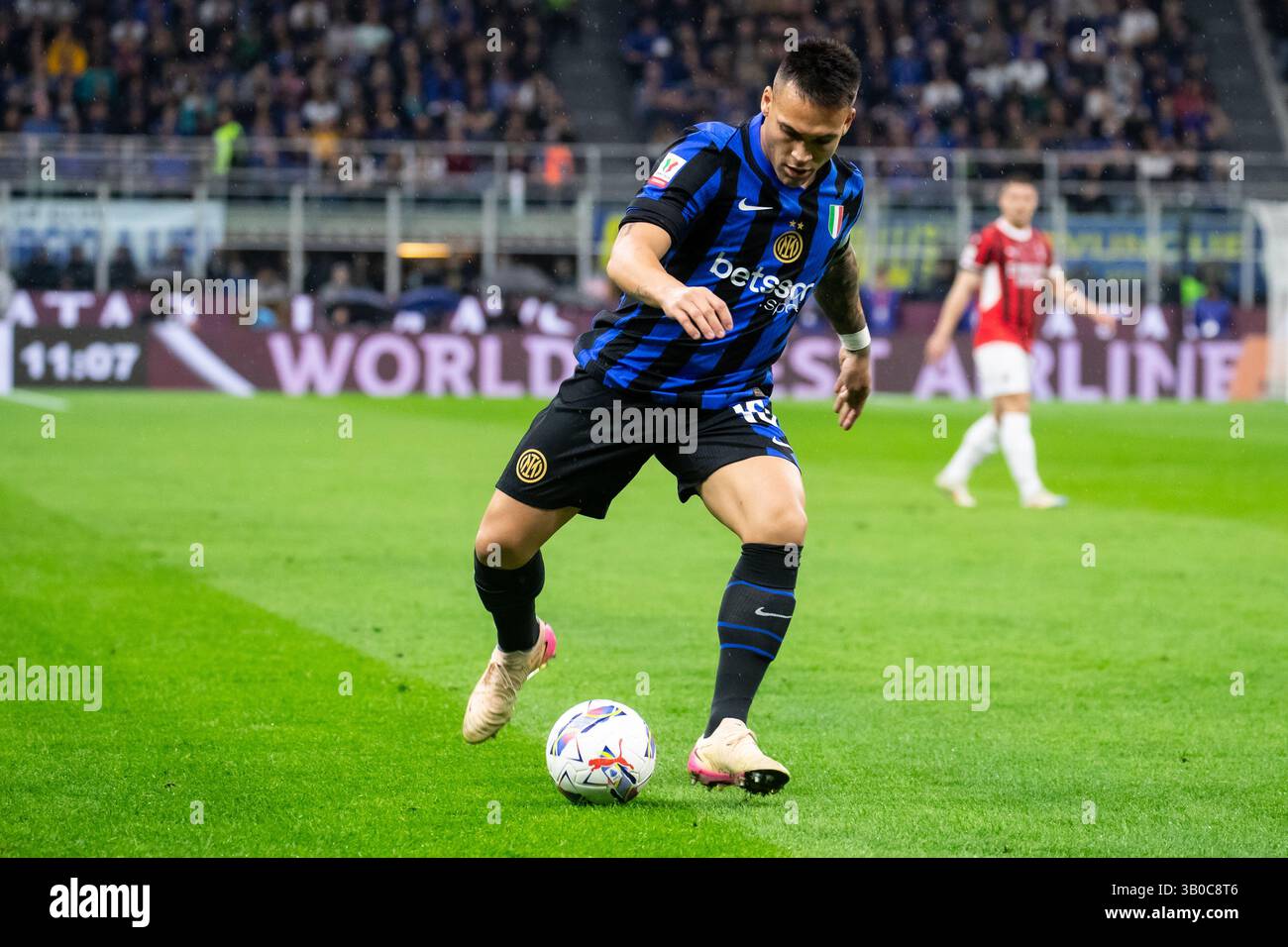 Lautaro inter ac milan 2025 hi-res stock photography and images - Alamy
