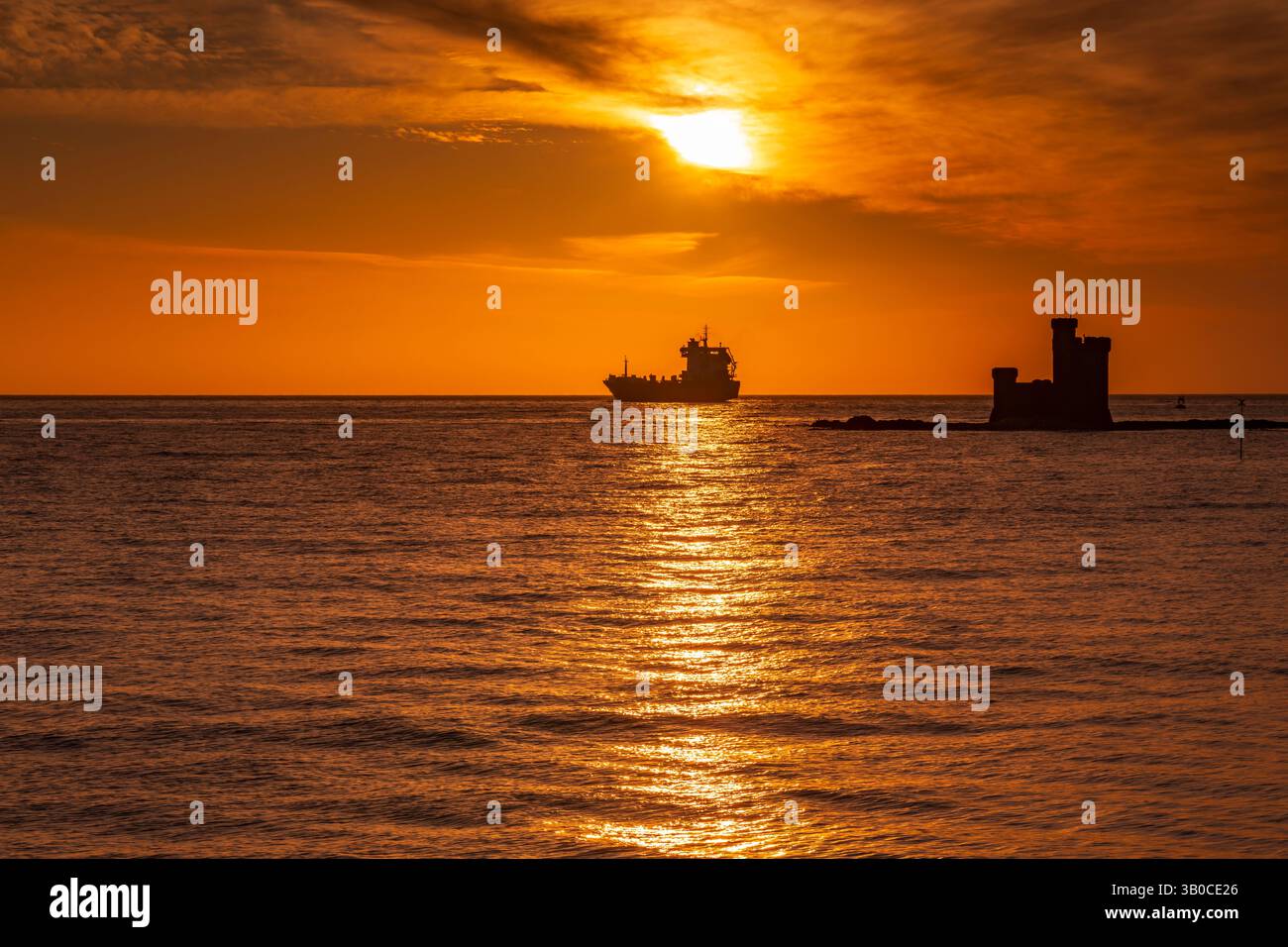 SUNRISE OVER DOUGLAS BAY, ISLE OF MAN Stock Photo - Alamy