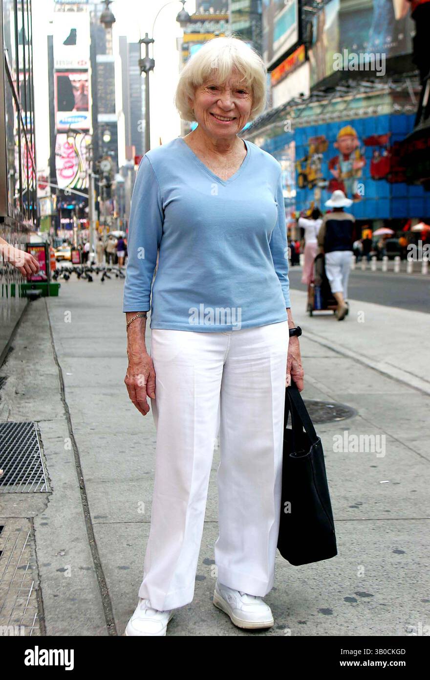 Aug. 12, 2005 - New York, New York, U.S. - K44498JBB.EDITH SHAIN ...