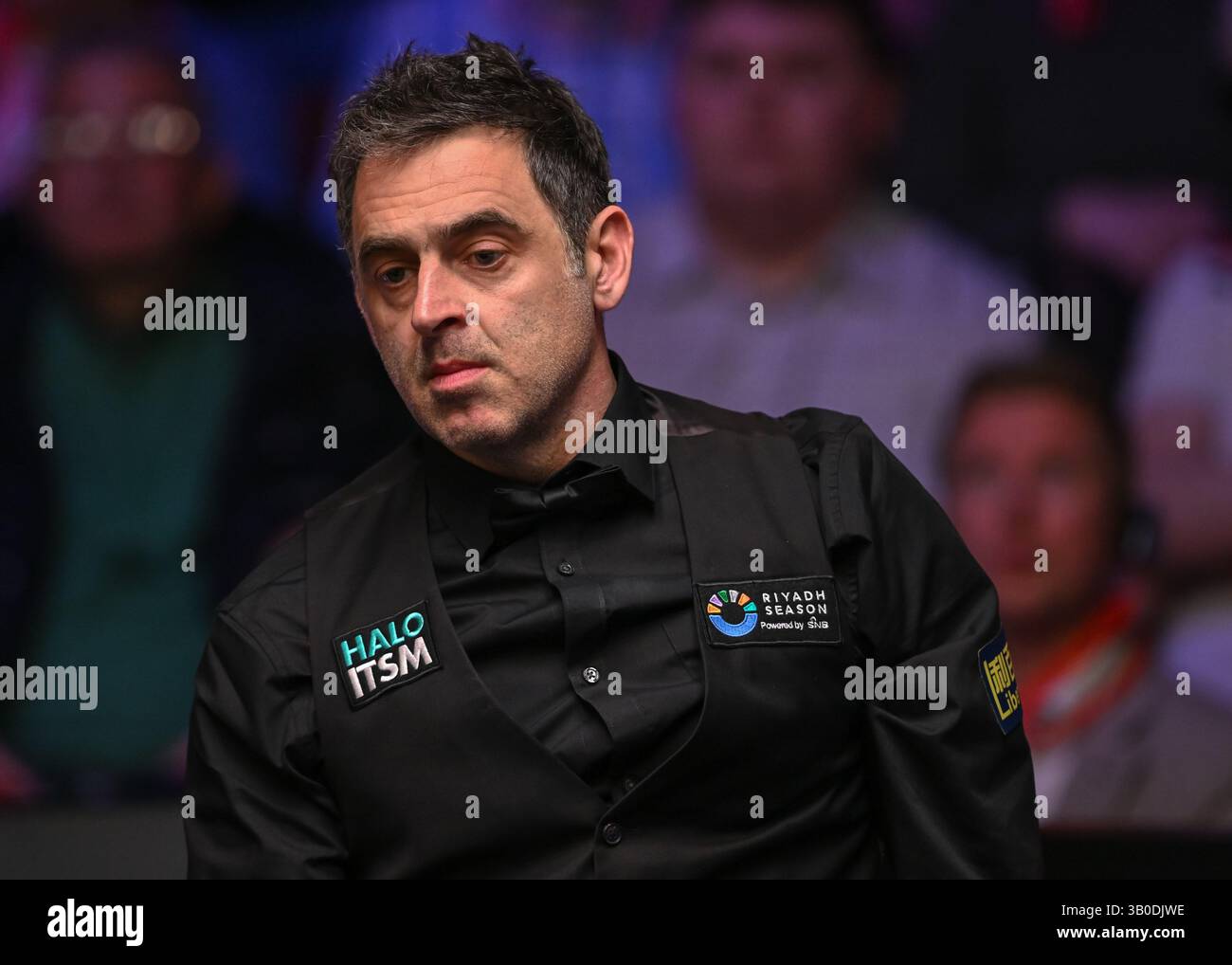 Sheffield, UK. 23rd Apr, 2025. Ronnie O'Sullivan during his Round 1 ...