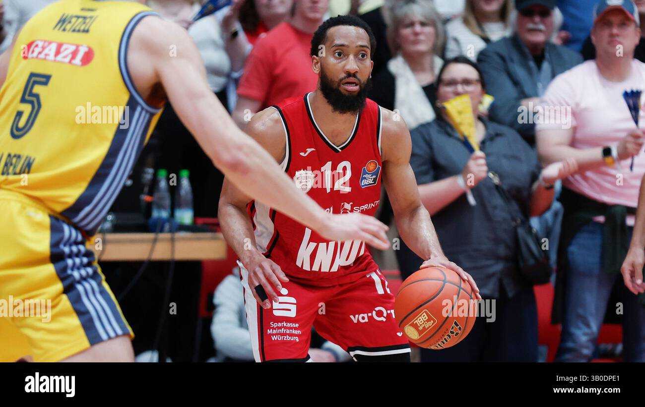 Im Bild: Davion Mintz (Wuerzburg Baskets, 12) am Ball 23.04.2025 ...