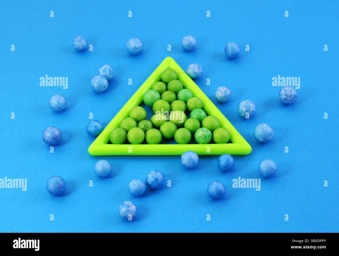 Green triangle groups spheres of the same color Stock Photo - Alamy