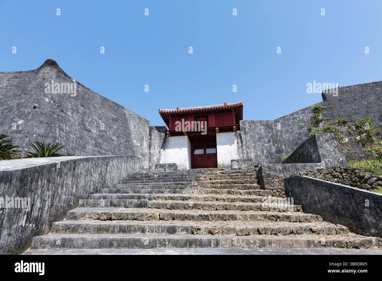 Zuisen Gate, Shuri Castle, Naha, Okinawa, Japan Stock Photo - Alamy