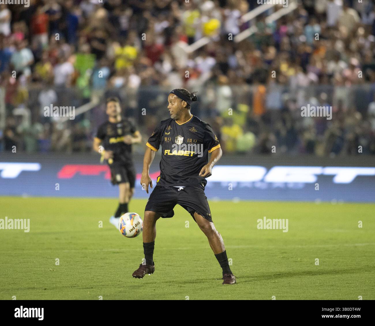 CE - FORTALEZA - 04/23/2025 - RONALDINHO GAUCHO'S JOY GAME - Ronaldinho ...