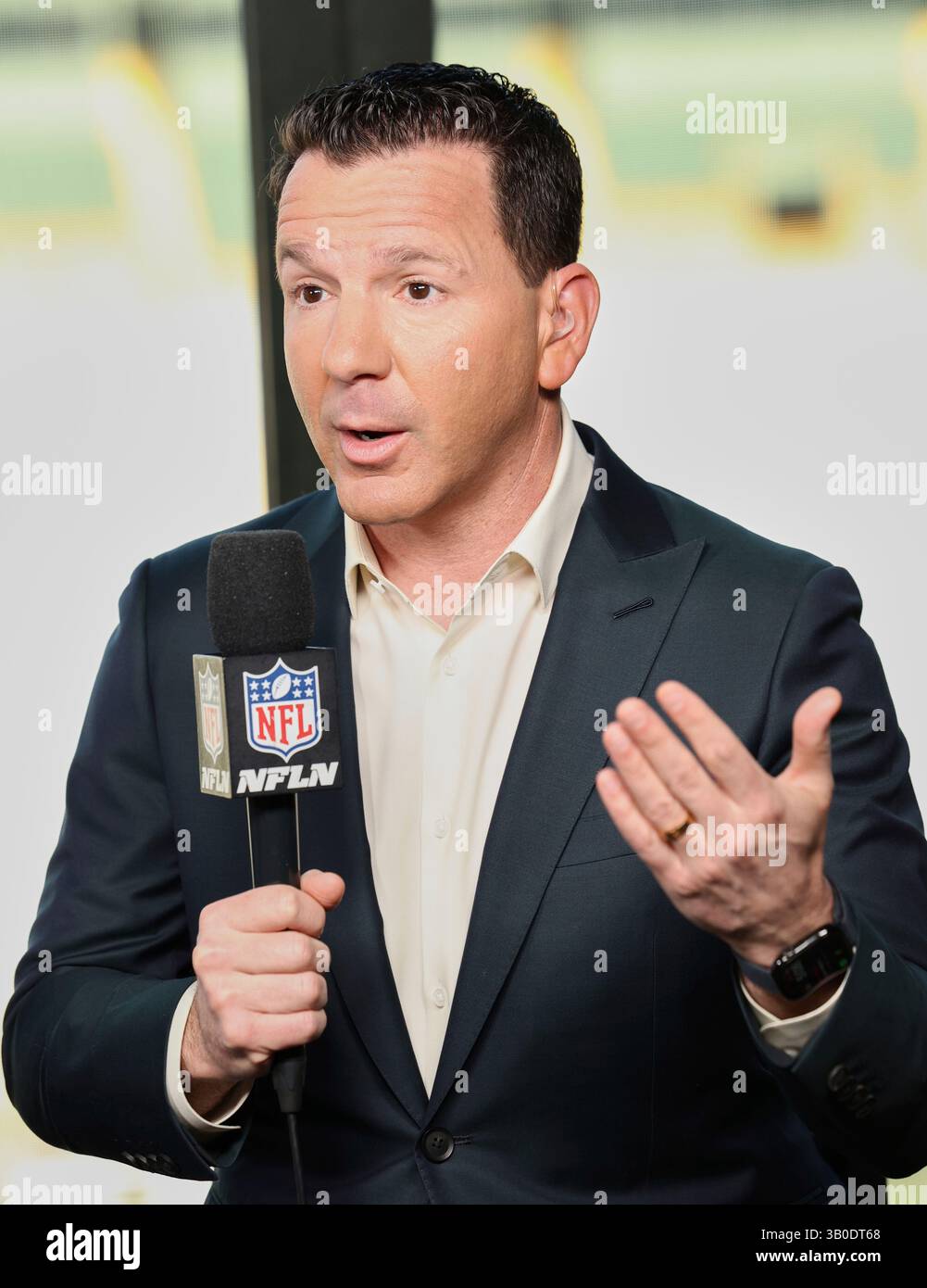 Ian Rapoport speaks during a taping of "Path to the Draft" Wednesday ...