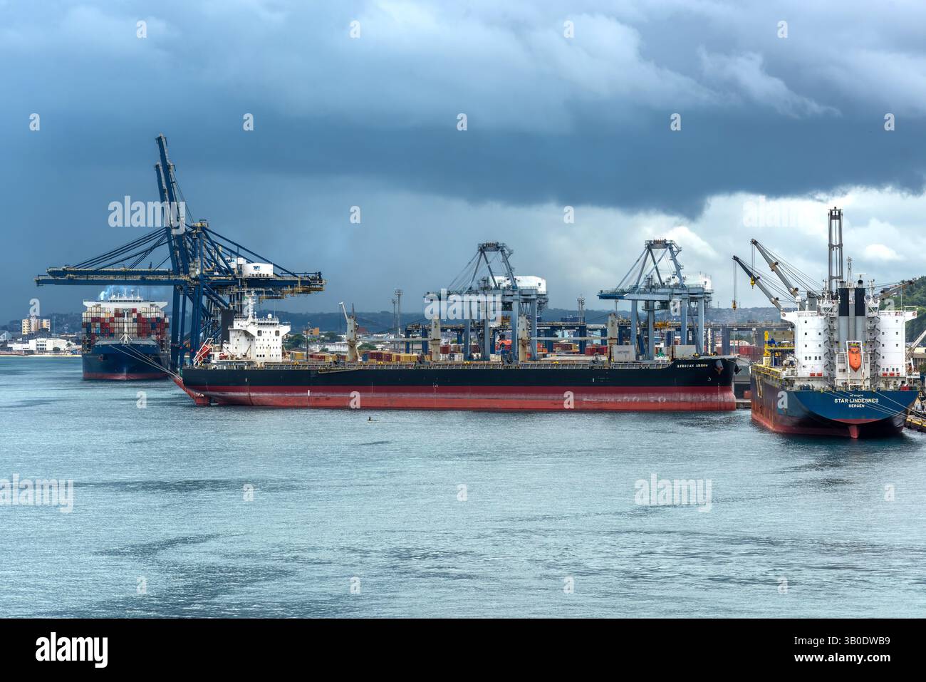 Large container cargo ships harboured at Salvado, Brazil port Stock ...