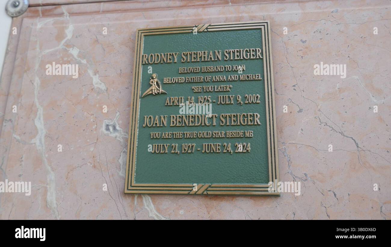 Los Angeles, California, USA 22nd April 2025 Actor Rod Steiger's Grave ...