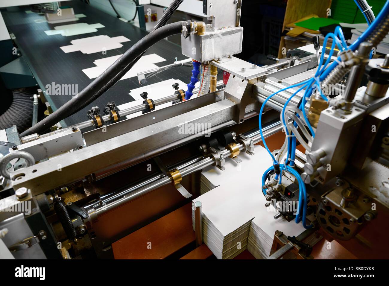 Feeding paper sheets hi-res stock photography and images - Alamy