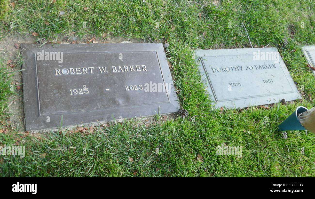 Los Angeles, California, USA 22nd April 2025 Television Personality Bob Barker Grave in ...