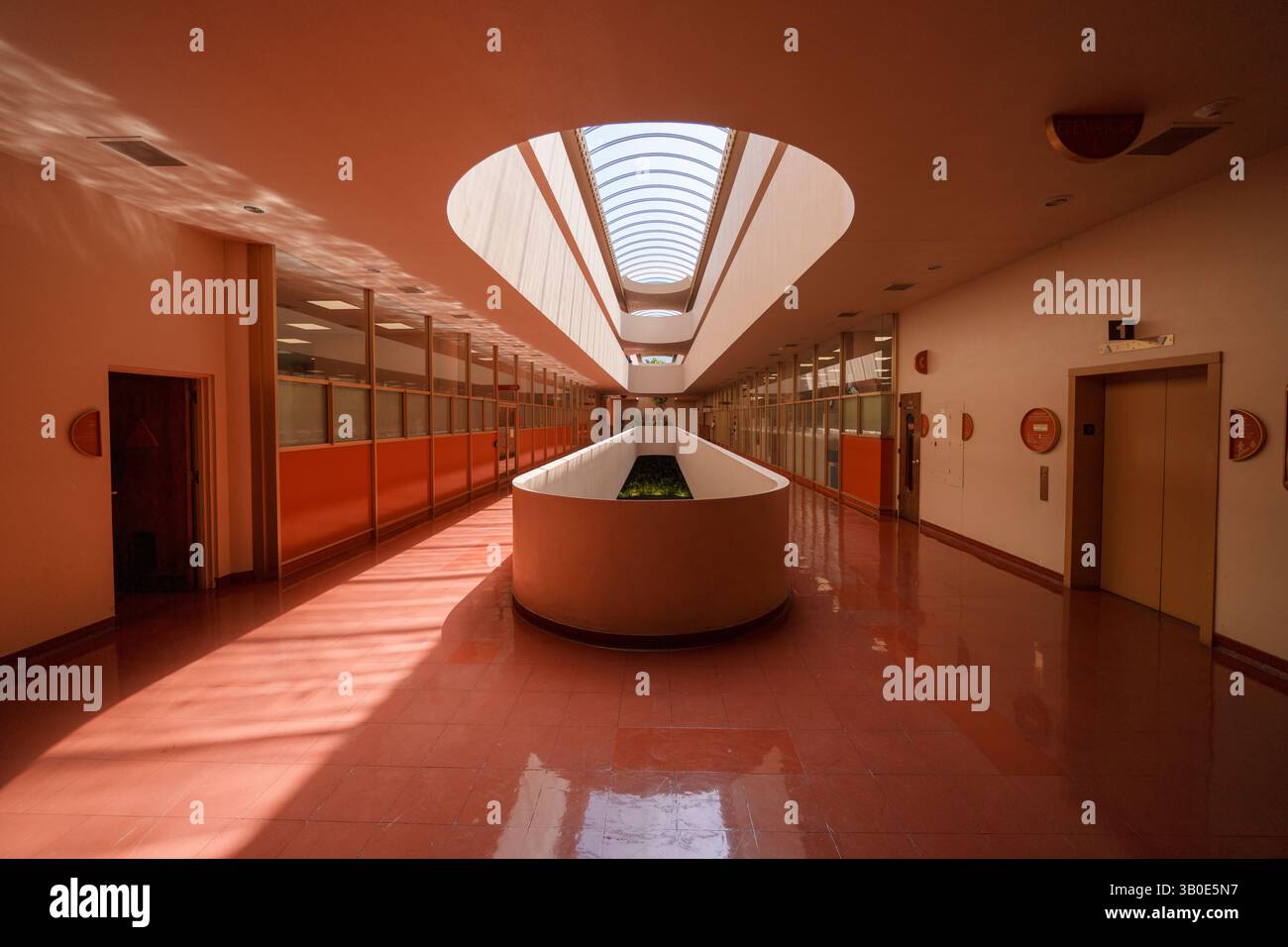 Frank Lloyd Wrights Marin County Civic Center Stock Photo - Alamy