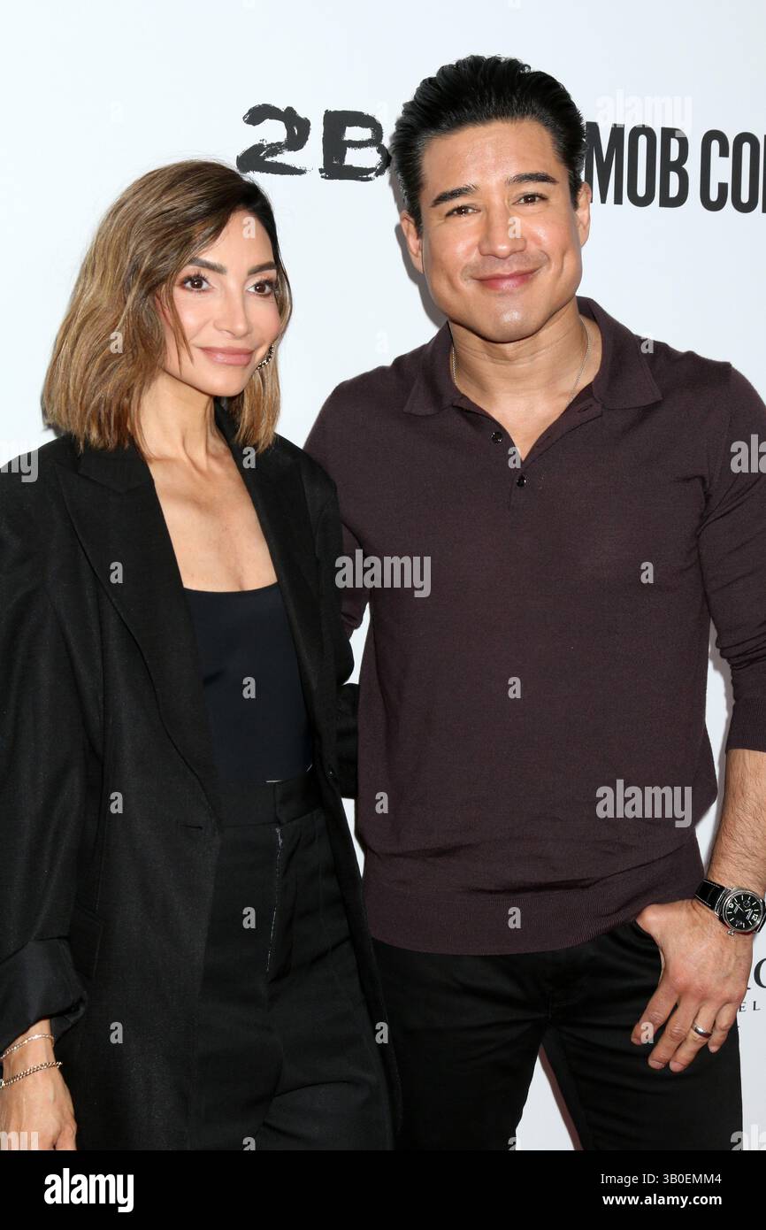 Los Angeles, USA. 23, April, 2025. Pictured left to right, Courtney ...