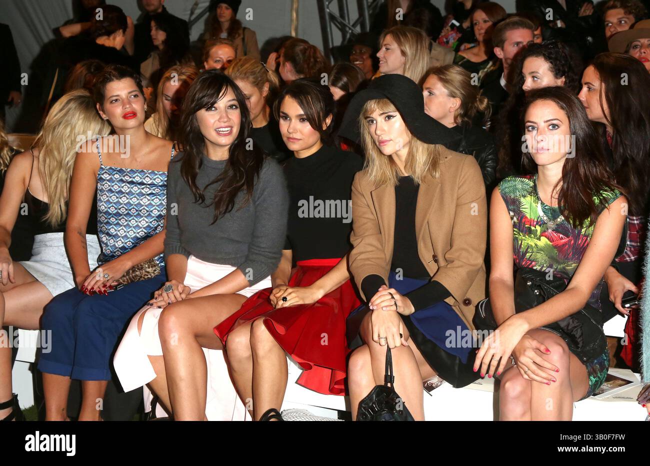 Ellie Goulding, Pixie Geldof, Daisy Lowe, Samantha Barks, Suki ...