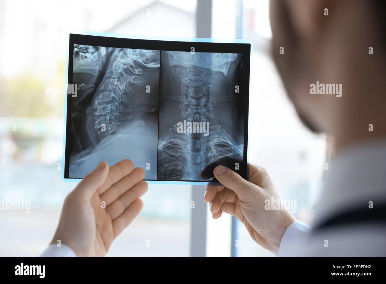 Blurred doctor mri hospital hi-res stock photography and images - Alamy