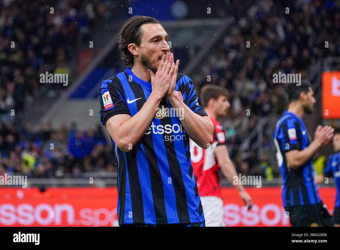 Milan, Italy. 23 Apr, 2025. Matteo Darmian, during FC Internazionale v ...