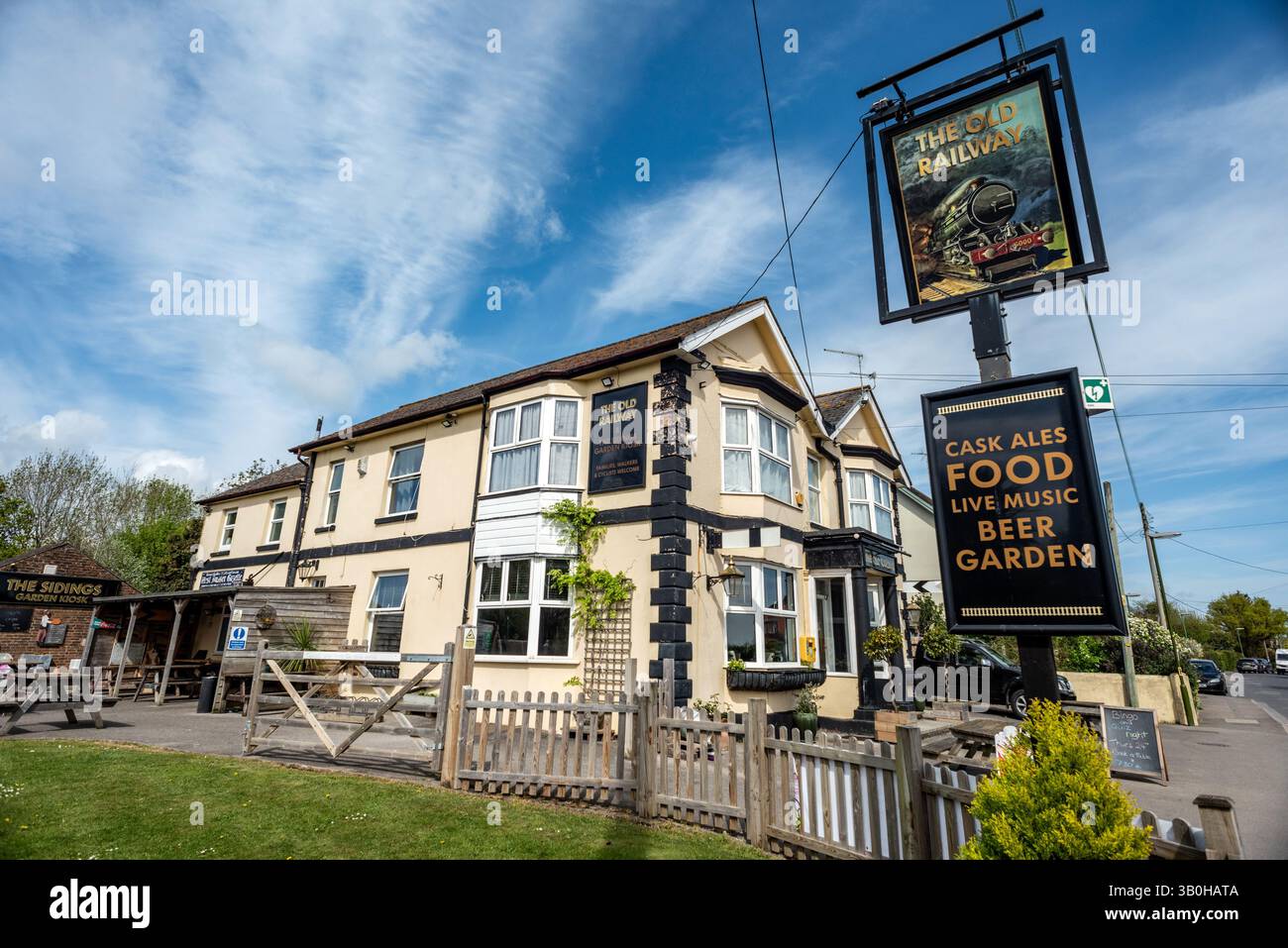 Henfield station hi-res stock photography and images - Alamy