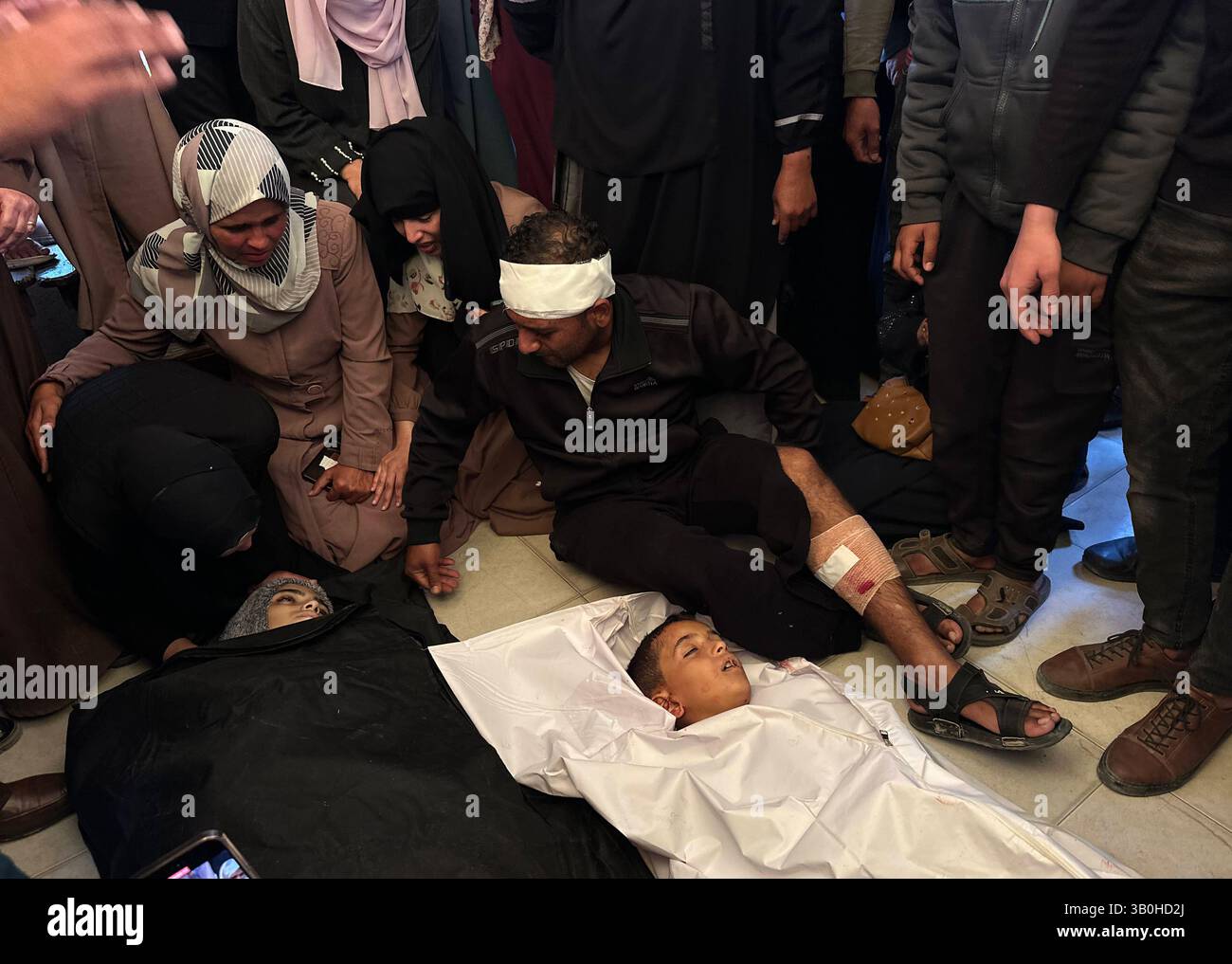 Relatives of the Palestinians, who lost their lives after Israeli ...