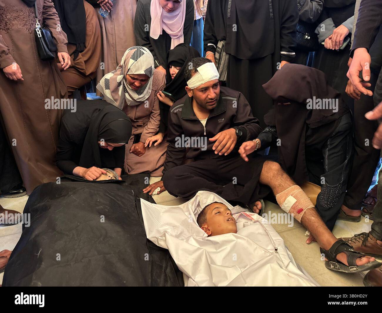 Relatives of the Palestinians, who lost their lives after Israeli ...