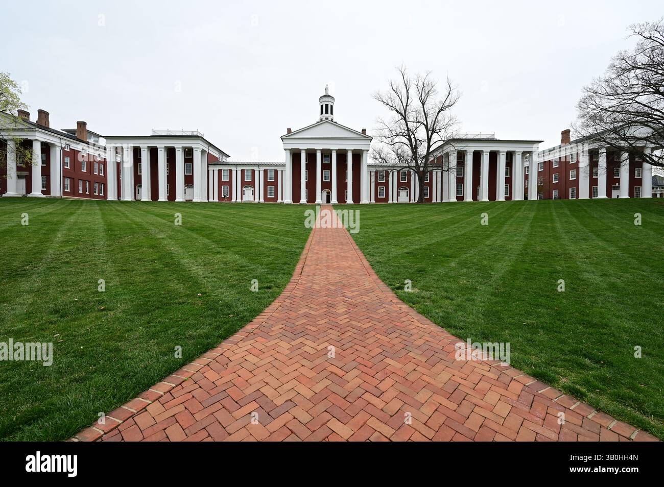 "The Colonnade". Washington Hall, a Greek Revival–style building ...