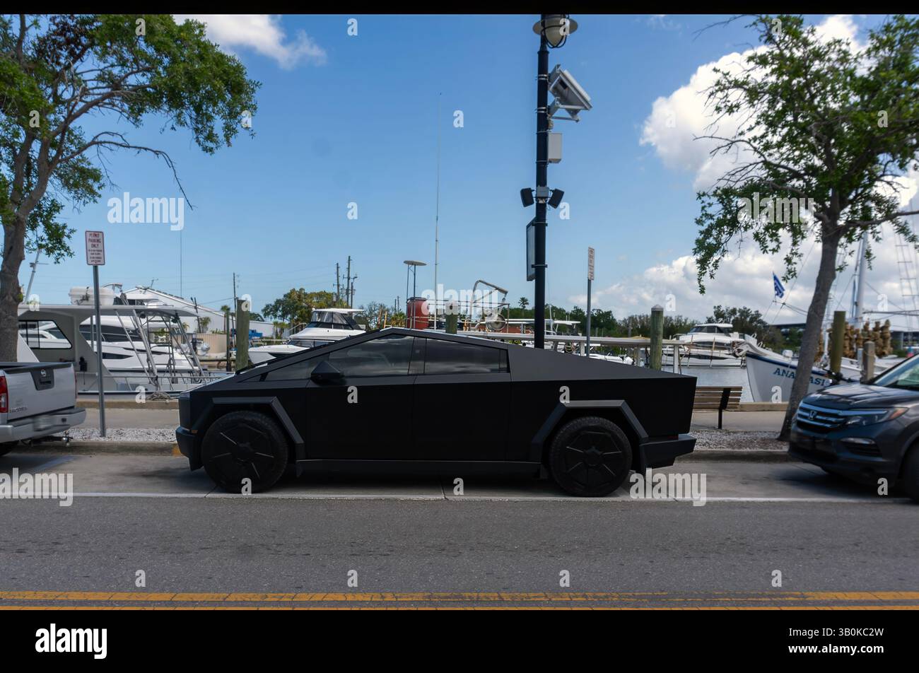 Stainless steel cybertruck hi-res stock photography and images - Alamy