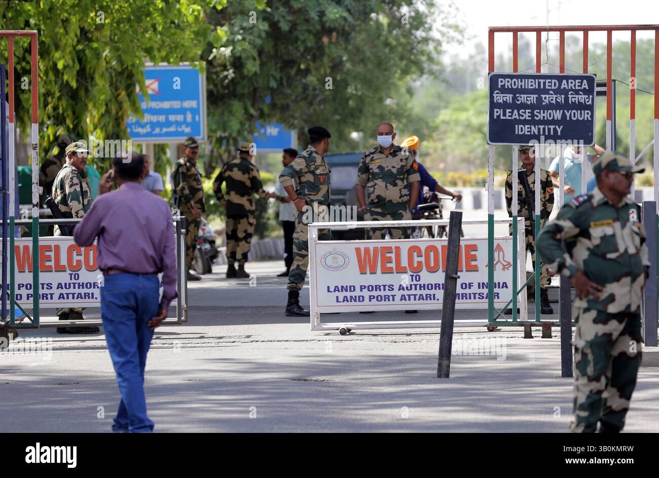 Terror attack aftermath at Indo-Pak border in India Indian Border ...