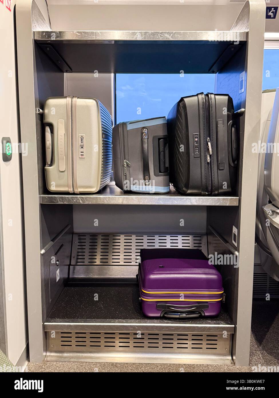 Luggage rack hi-res stock photography and images - Alamy