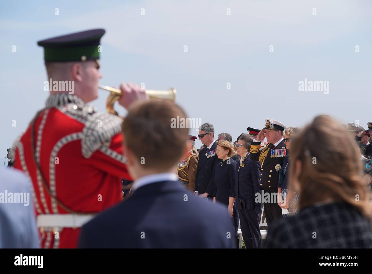(left to right) Vice Admiral Sir Tim Laurence, Ambassador to the ...