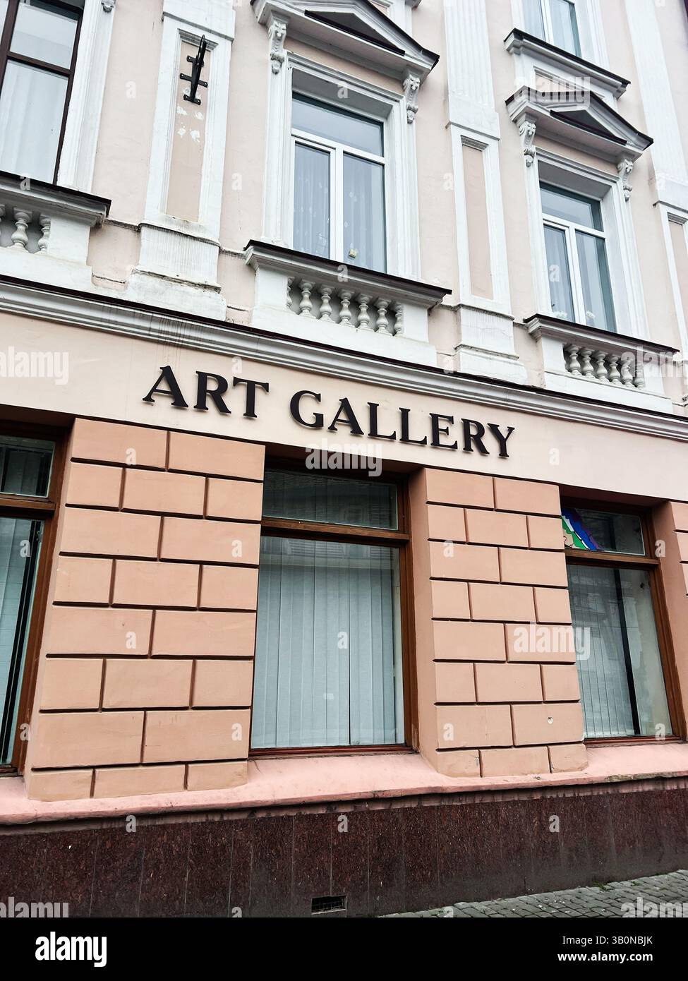 Ternpil, Ukraine - April 23, 2025: Elegant art gallery frontage featuring detailed classical ...