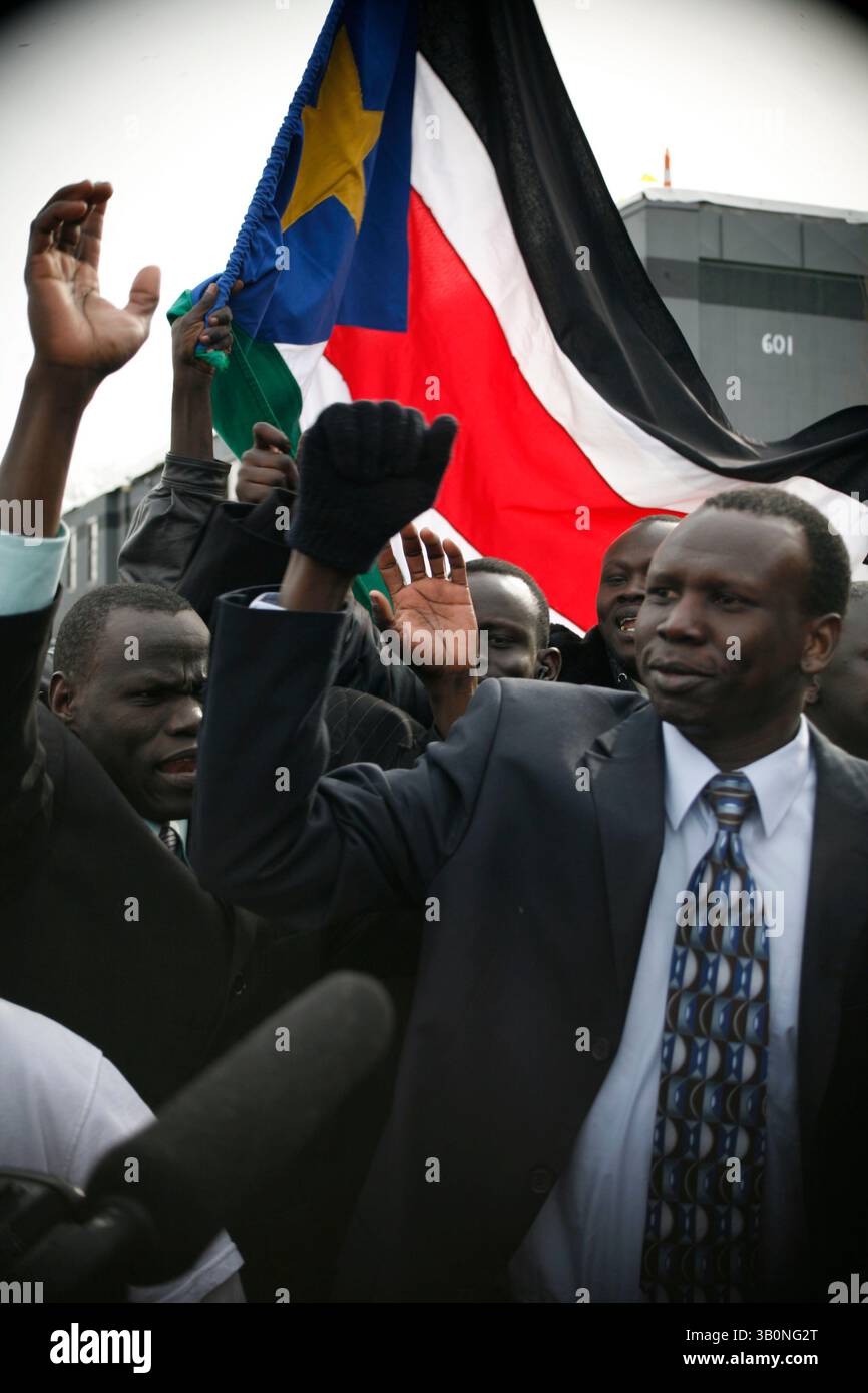 Jan. 9, 2011 - Nashville, Tennessee, U.S. - Cheering crowd outside The ...