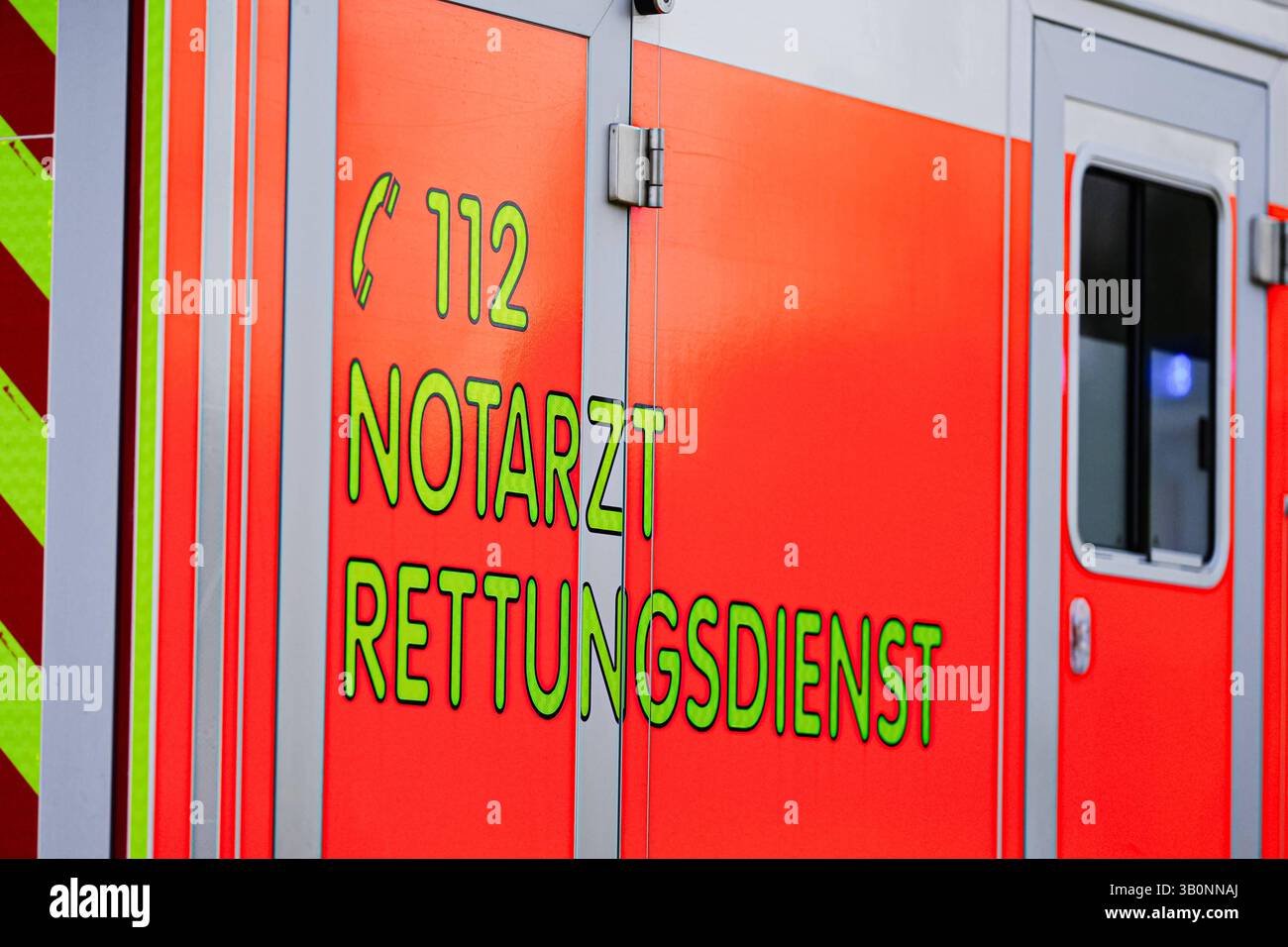 Trittau Themenfoto: Feuerwehr, 24.04.2025 Schriftzug 112 Notarzt ...