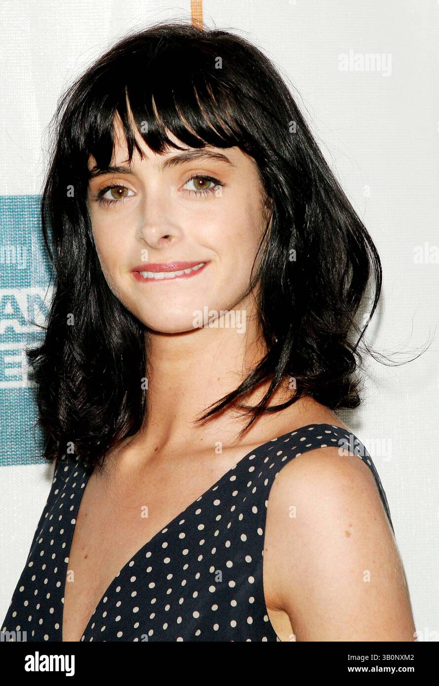Krysten ritter 2006 hi-res stock photography and images - Alamy