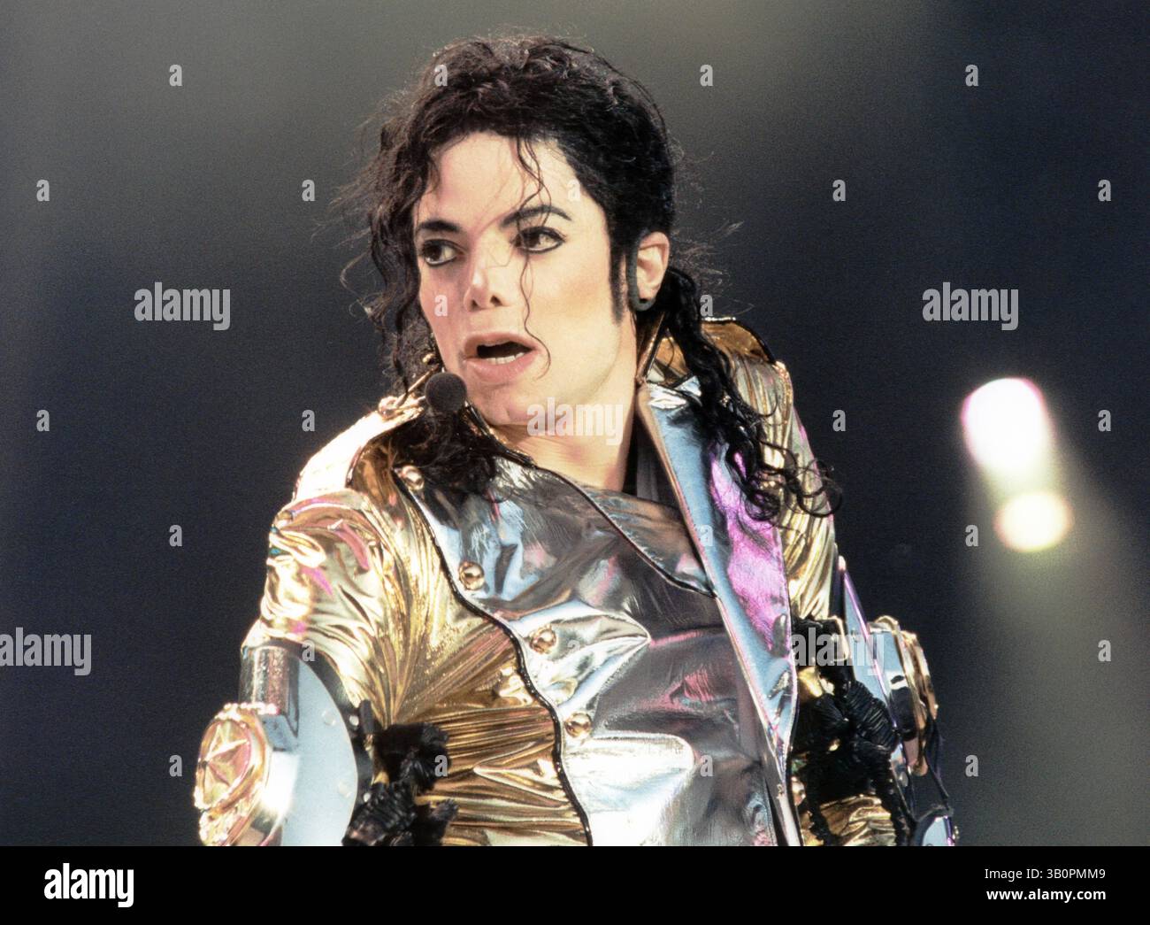 Michael jackson performing history hi-res stock photography and images ...