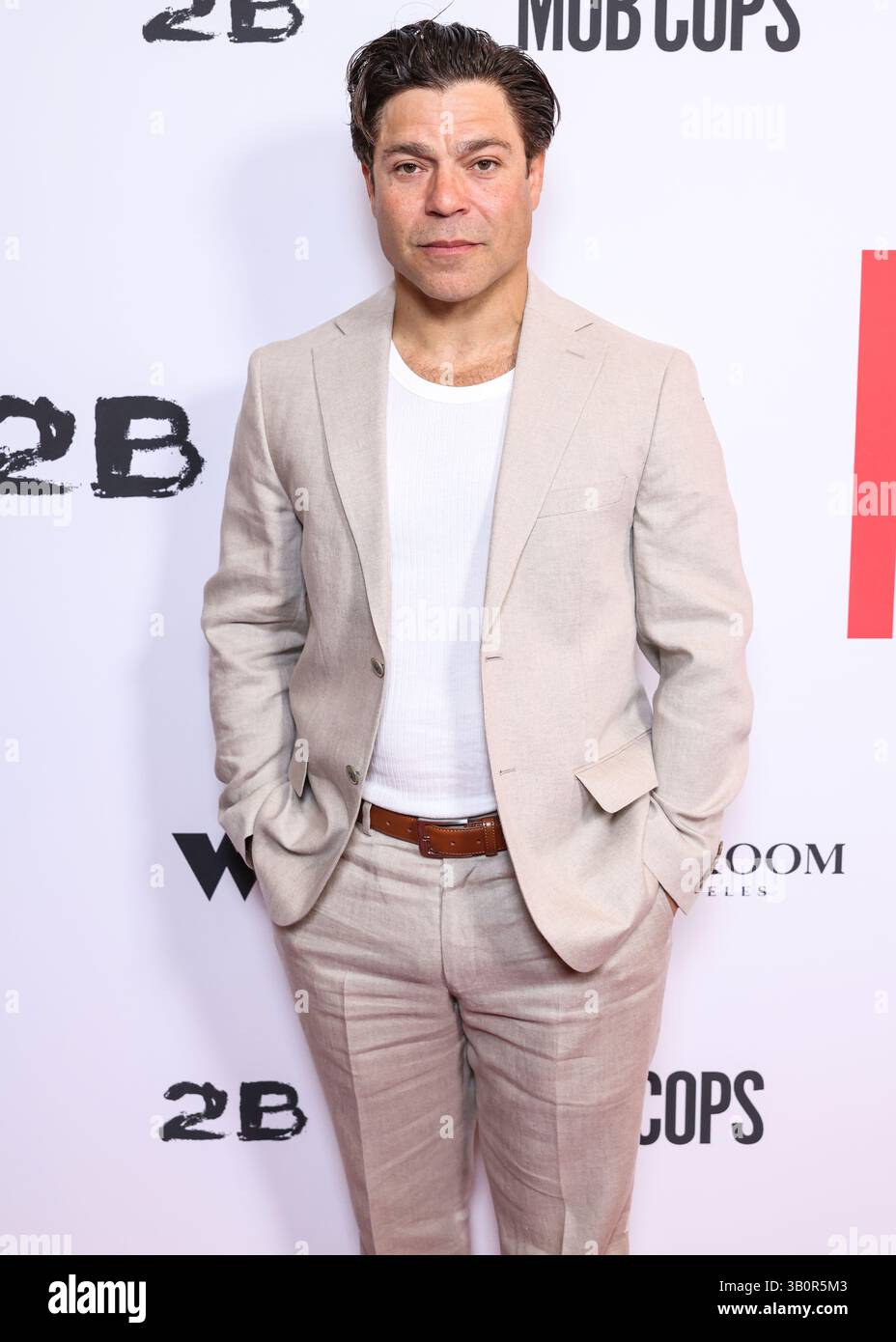 HOLLYWOOD, LOS ANGELES, CALIFORNIA, USA - APRIL 23: Jeremy Luke arrives ...