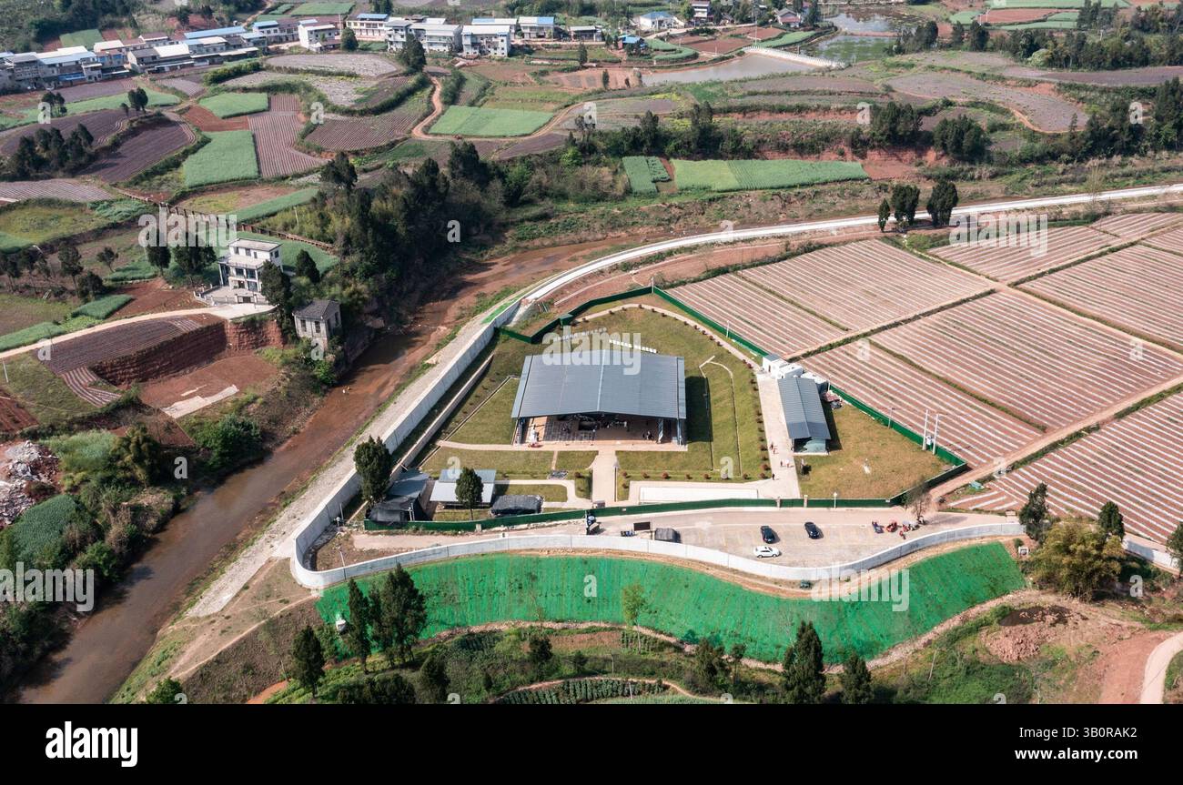 (250424) -- BEIJING, April 24, 2025 (Xinhua) -- An aerial drone photo ...