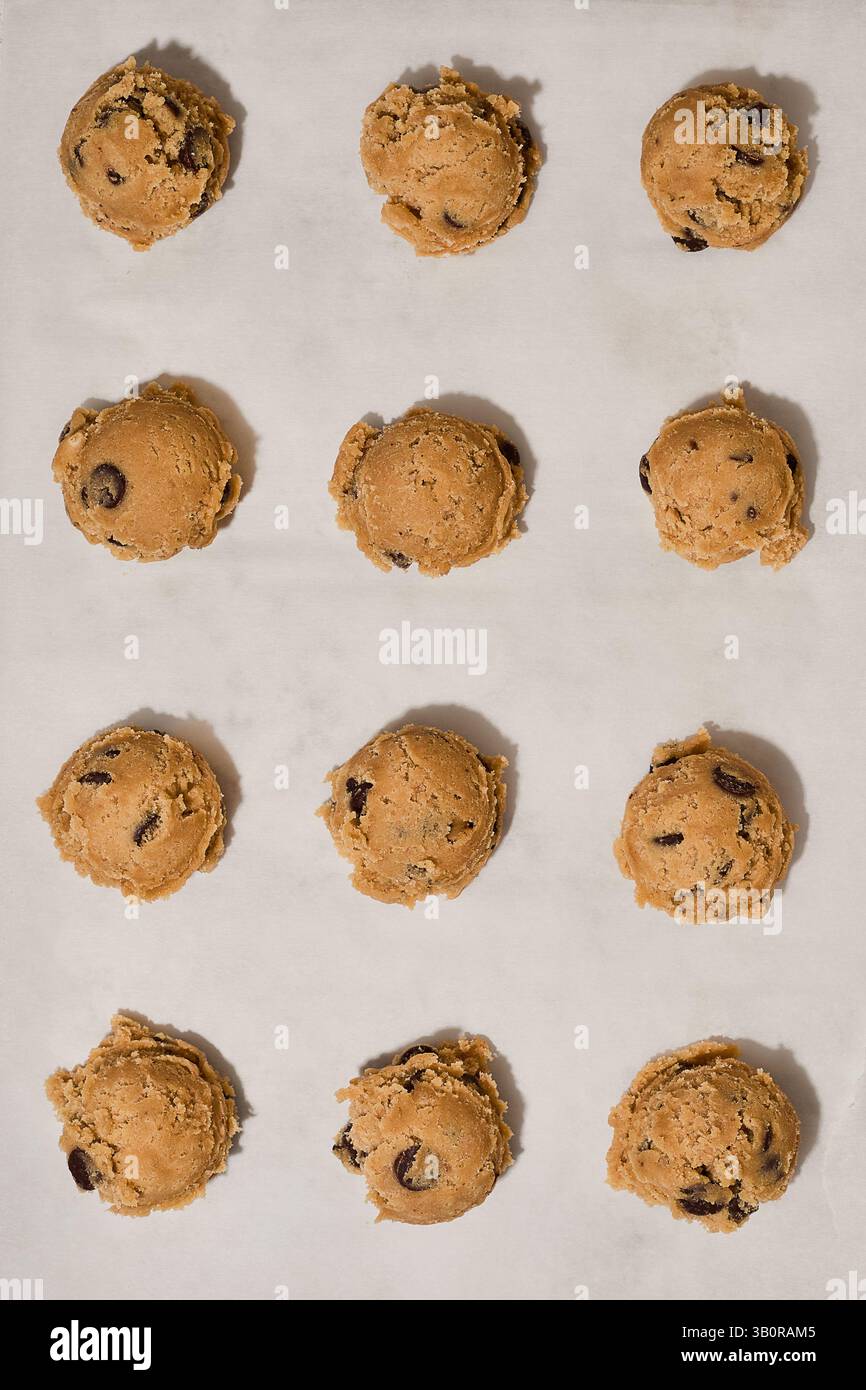 Chocolate cookies on parchment hi-res stock photography and images - Alamy