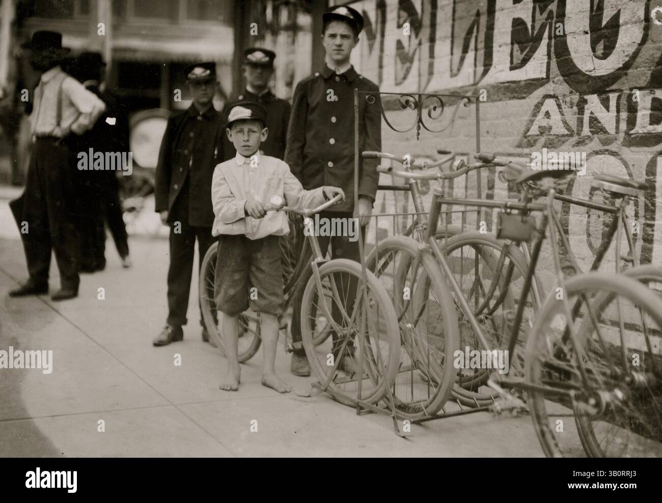 Telegram delivery boy hi-res stock photography and images - Alamy