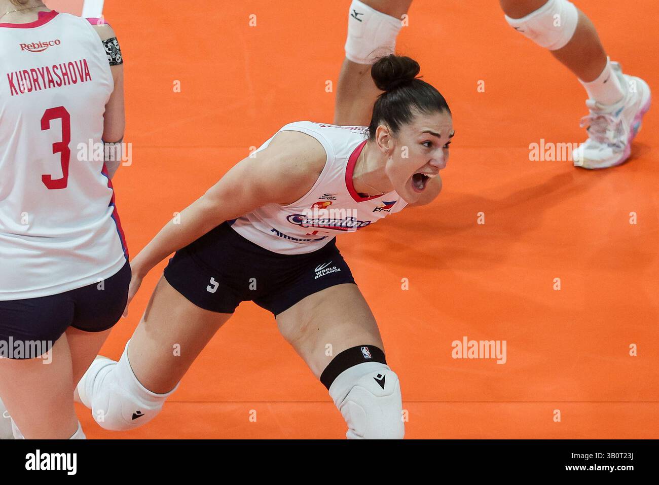 (250424) -- PASIG CITY, April 24, 2025 (Xinhua) -- Anastassiya ...