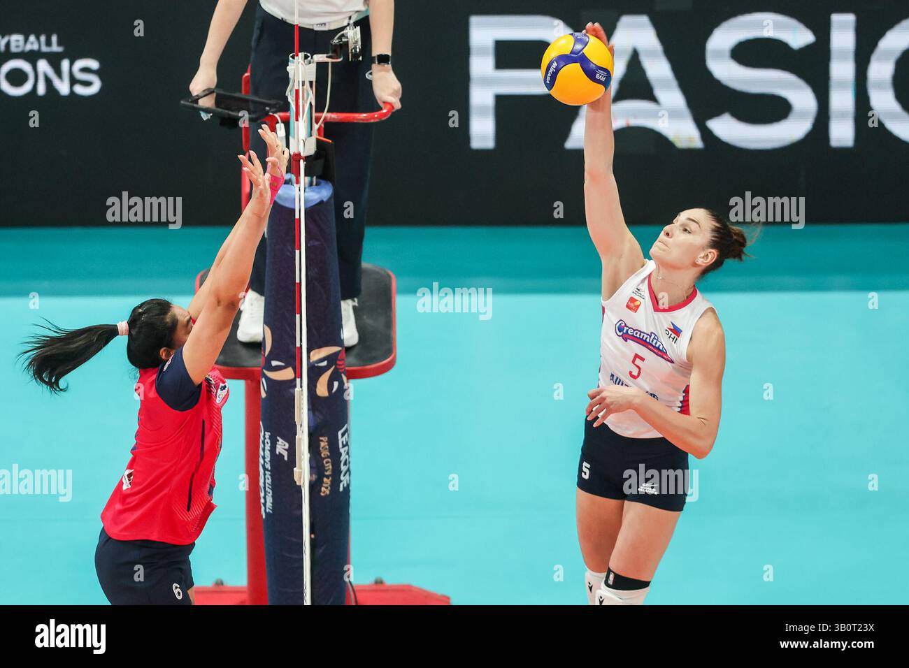 Pasig City, Philippines. 24th Apr, 2025. Anastassiya Kolomoyets (R) of ...