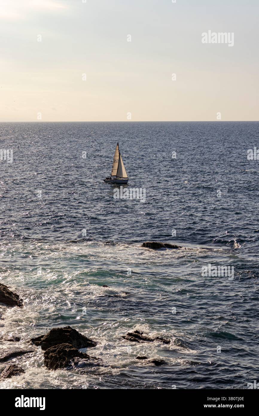 Sailboat sailing the sea, San Sebastián Stock Photo - Alamy