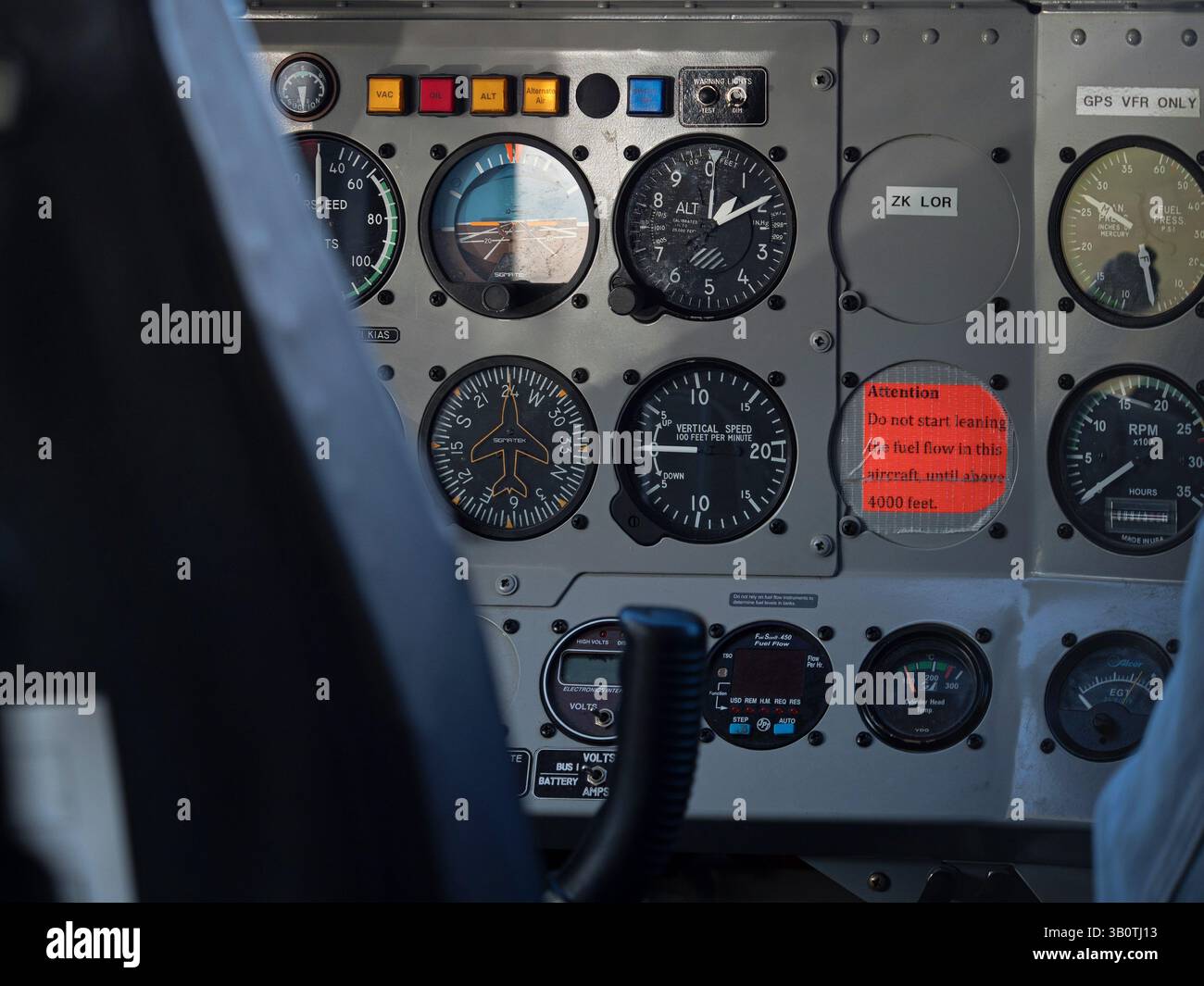 GippsAero GA8 Airvan propeller aircraft cockpit control panel dashboard ...