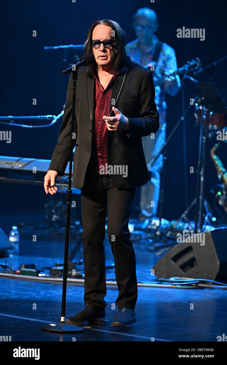 Fort Lauderdale, FL, USA. 23rd Apr, 2025. Todd Rundgren performs during ...