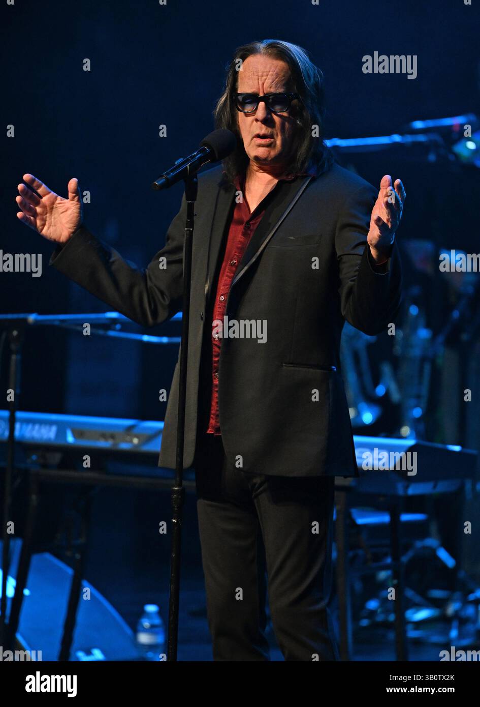 Fort Lauderdale, FL, USA. 23rd Apr, 2025. Todd Rundgren performs during ...