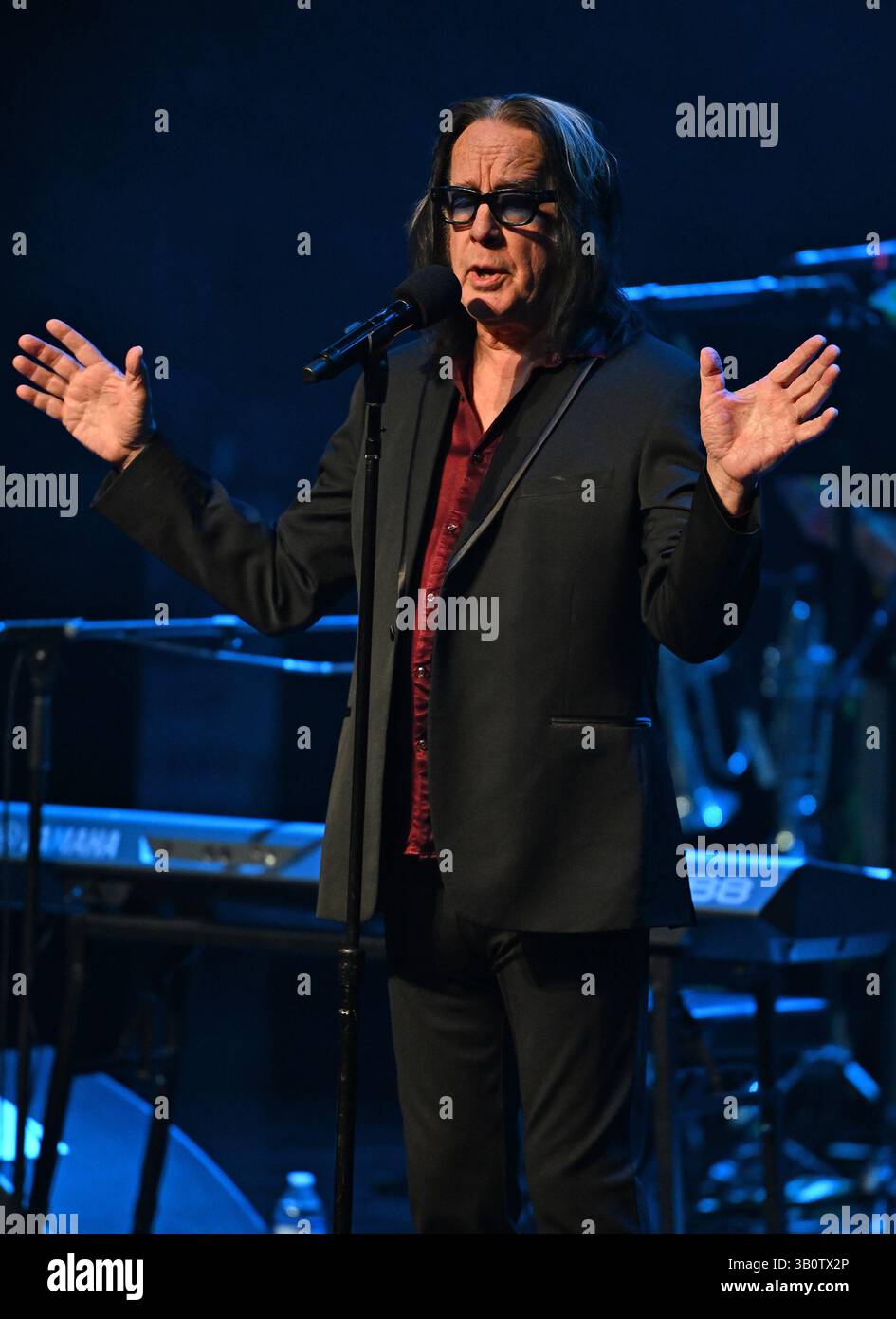 Fort Lauderdale, FL, USA. 23rd Apr, 2025. Todd Rundgren performs during ...