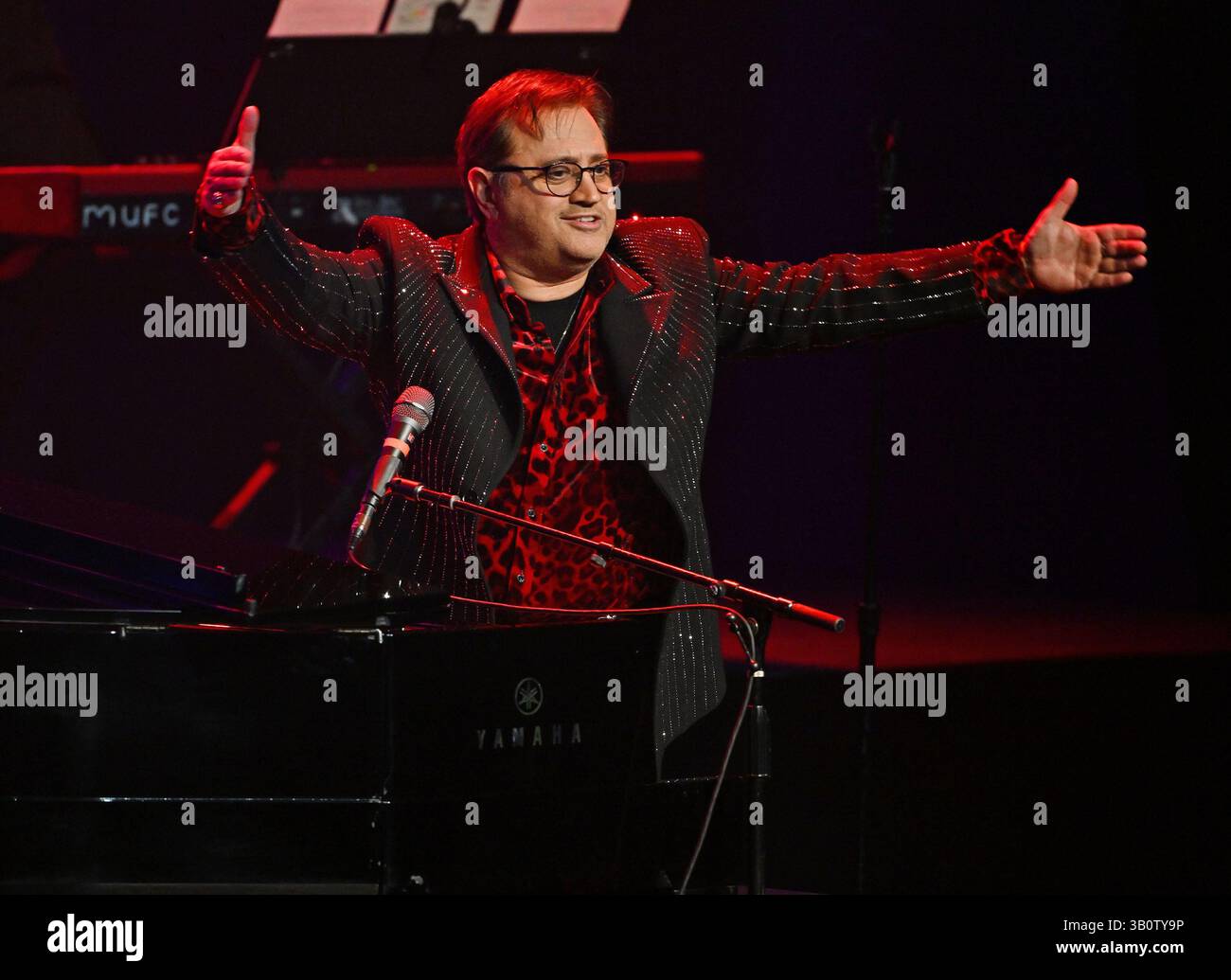 Fort Lauderdale, FL, USA. 23rd Apr, 2025. Rob Shirakbari performs ...