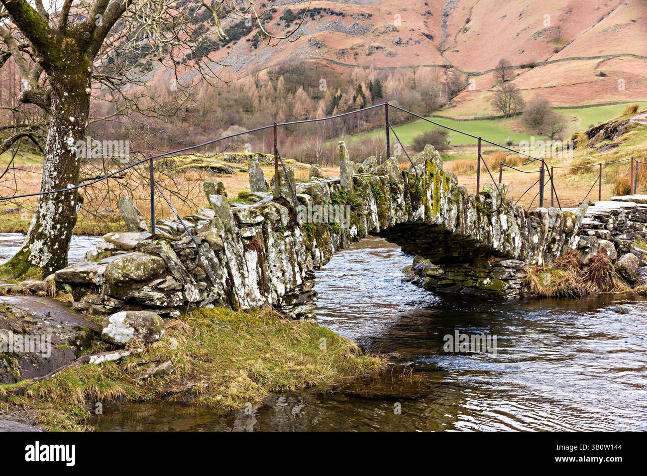Slater bridge / Slaters Bridge, old stone pack horse bridge over River ...
