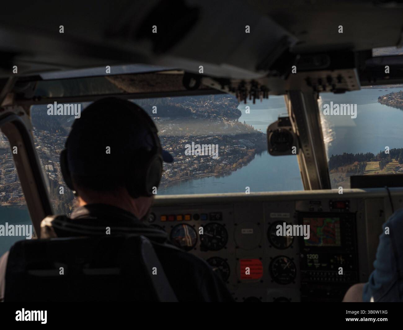 GippsAero GA8 Airvan propeller aircraft pilot approaching Queenstown ...