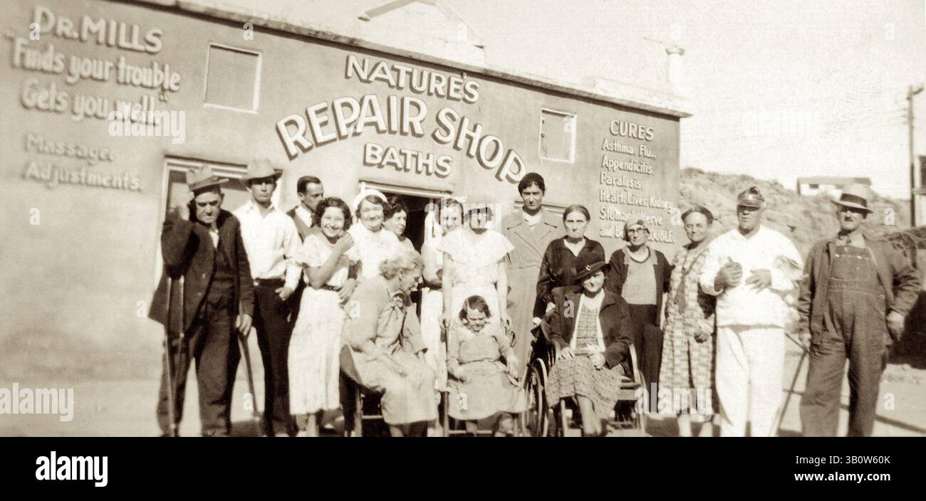 1920s drug store hi-res stock photography and images - Alamy