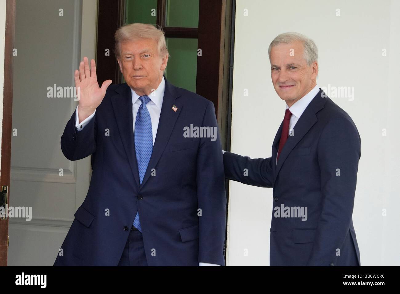 President Donald Trump greets Norwegian Prime Minister Jonas Gahr Støre ...