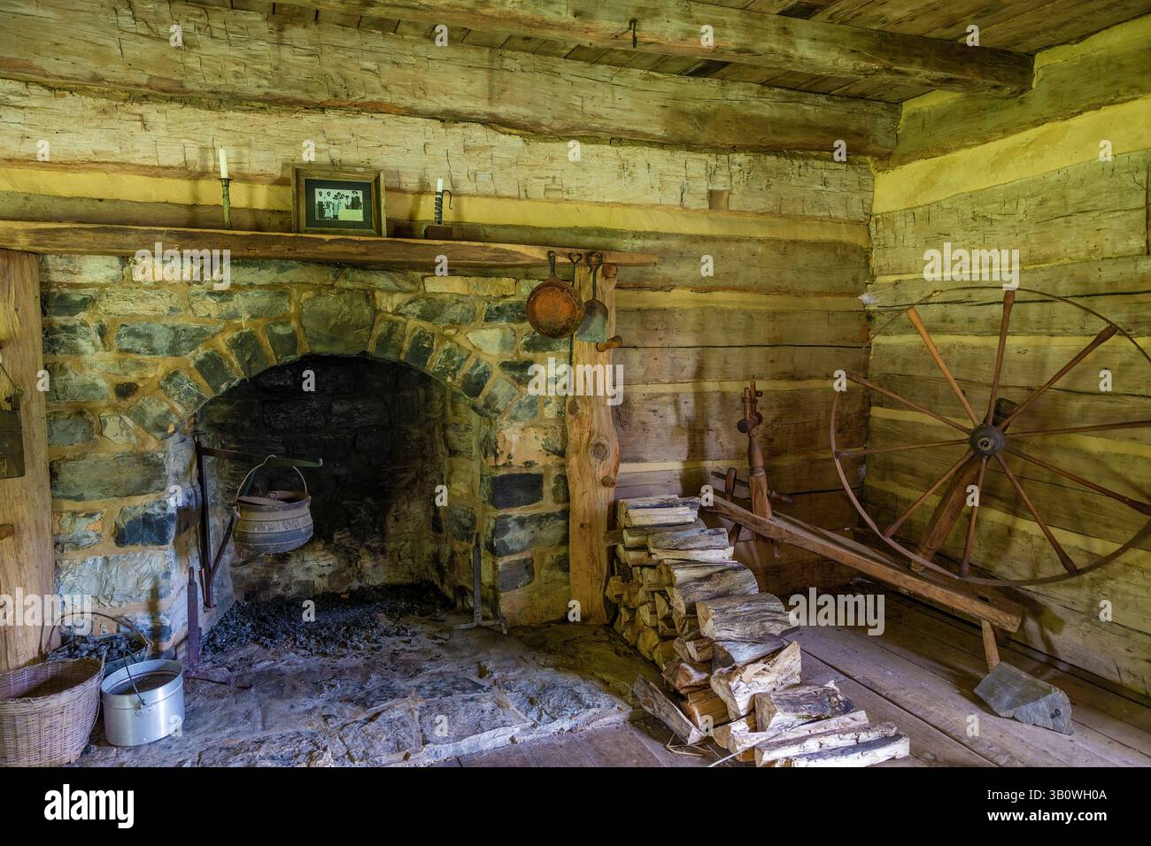 Stak of wood hi-res stock photography and images - Alamy